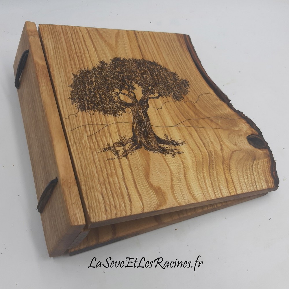 Livre d'or personnalisable en bois pyrogravé arbre