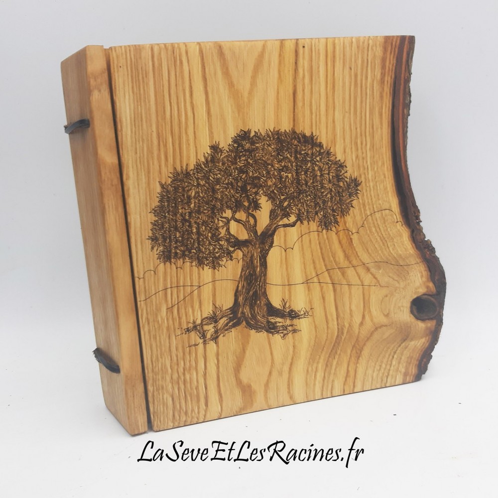 Livre d'or personnalisable en bois pyrogravé arbre